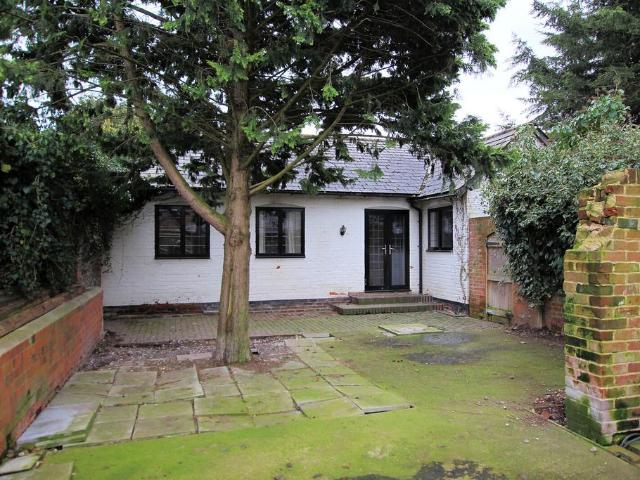 4 bedroom bungalow for sale