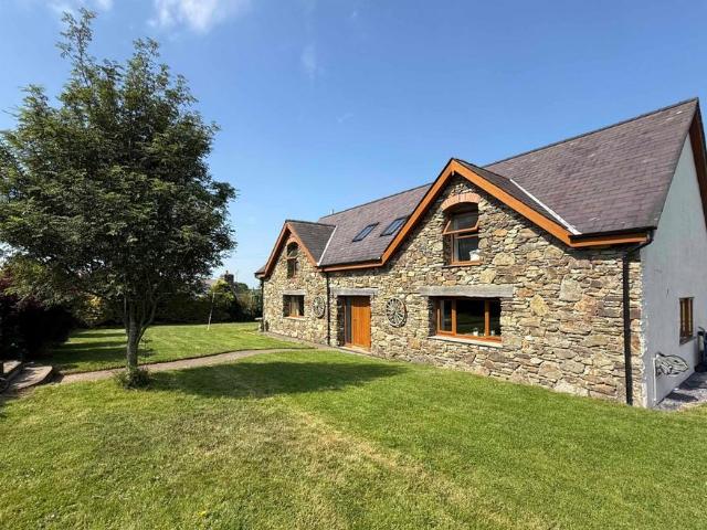 4 bedroom bungalow for sale