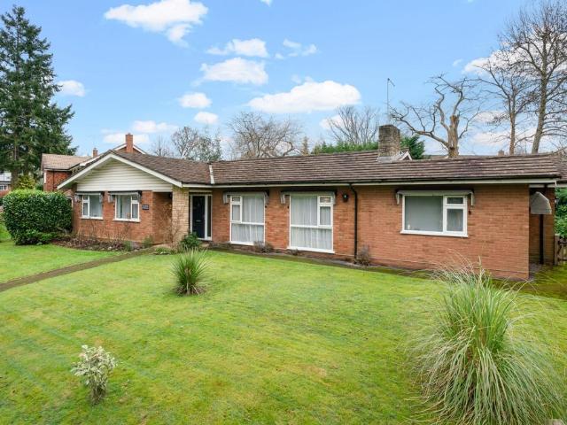 4 bedroom bungalow for sale