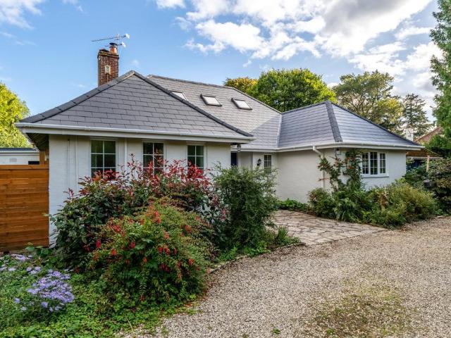 4 bedroom bungalow for sale