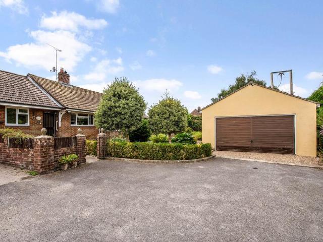 4 bedroom bungalow for sale