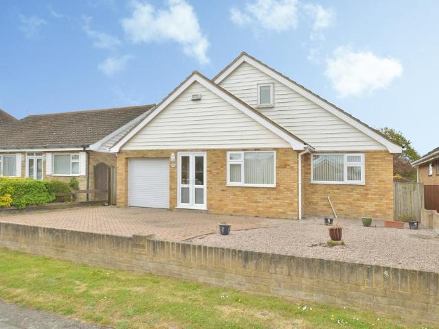 4 bedroom bungalow for sale