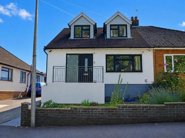 4 bedroom bungalow for sale
