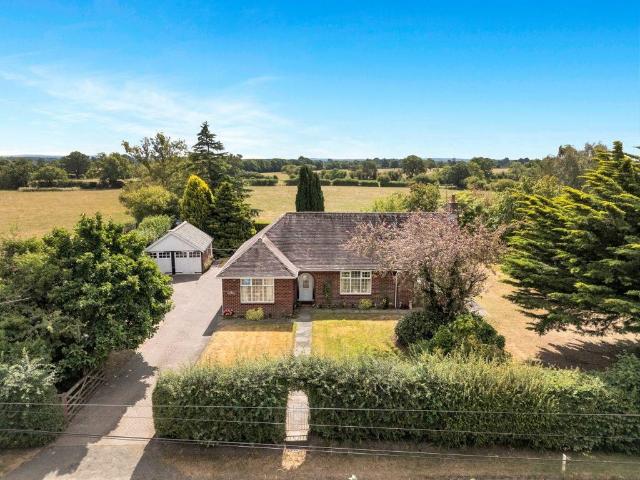 4 bedroom bungalow for sale