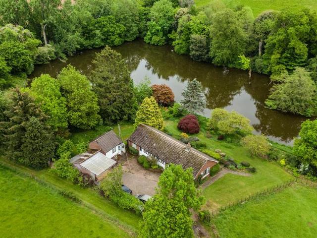 4 bedroom bungalow for sale