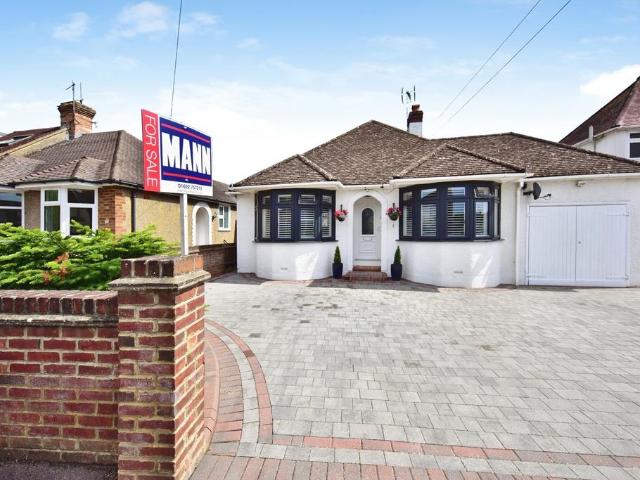 4 bedroom bungalow for sale