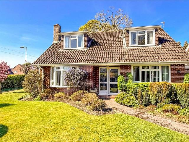 4 bedroom bungalow for sale