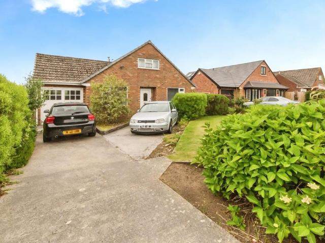 4 bedroom bungalow for sale