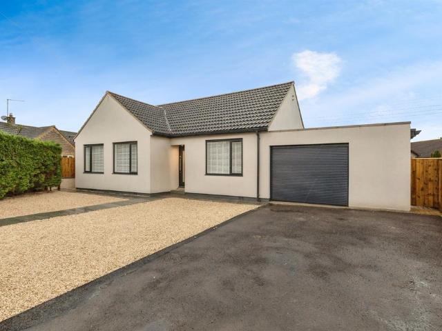 4 bedroom bungalow for sale