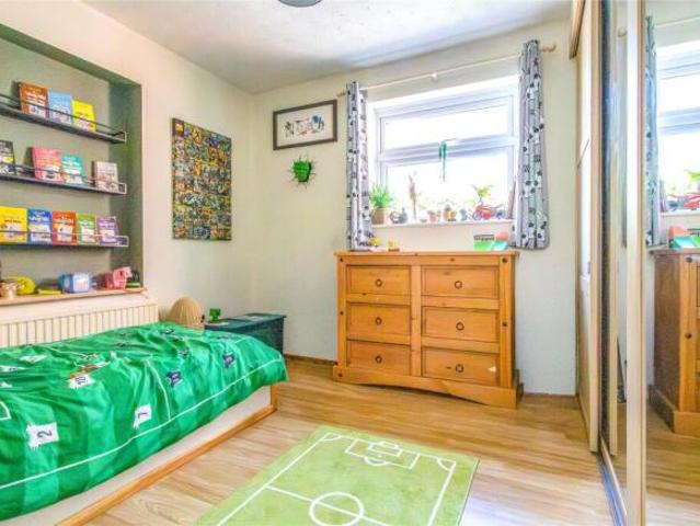 4 bedroom bungalow for sale in Cheney Manor Road, Swindon, SN2