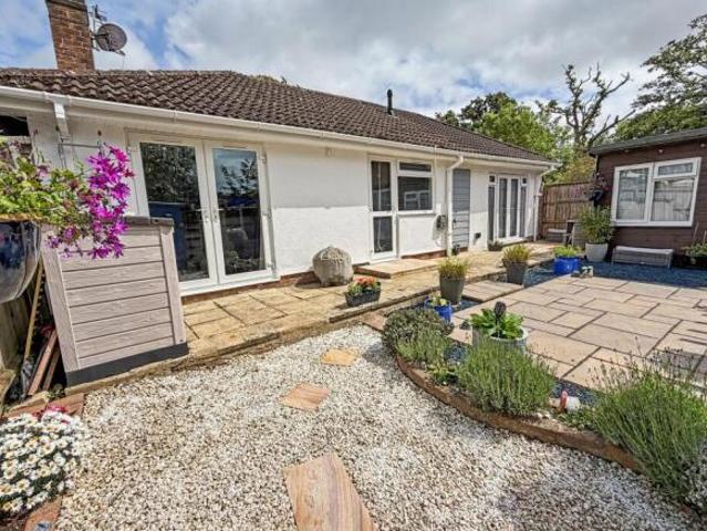 4 bedroom bungalow for sale in Bearcross, BH11