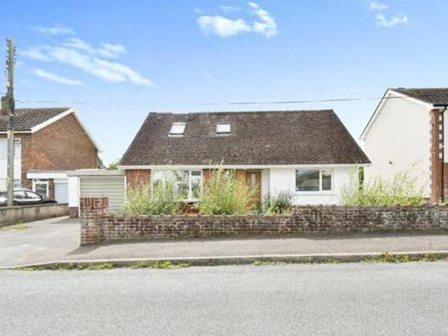 4 Bedroom Bungalow For Sale In Brynhafod, Cardigan
