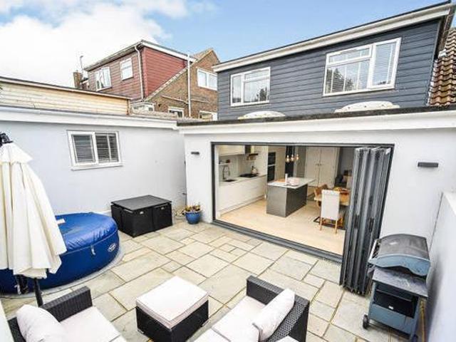4 bedroom bungalow for sale in Brownleaf Road Brighton BN2