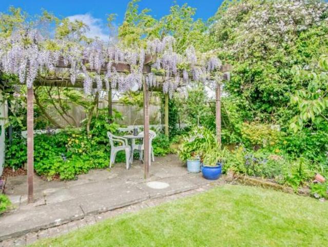 4 bedroom bungalow for sale in Greenacre Drive, Wyke, Bradford, BD12