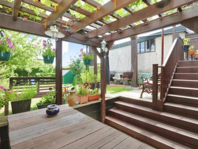 4 bedroom bungalow for sale in Dalewood Avenue, Sheffield, S8