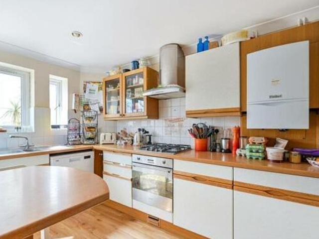 4 Bedroom Bungalow For Sale In Fairlands, Guildford
