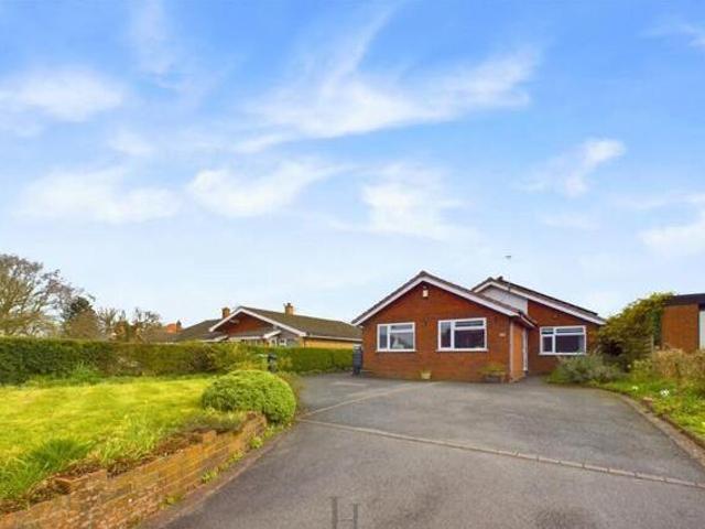 4 Bedroom Bungalow For Sale In Frodsham, Cheshire