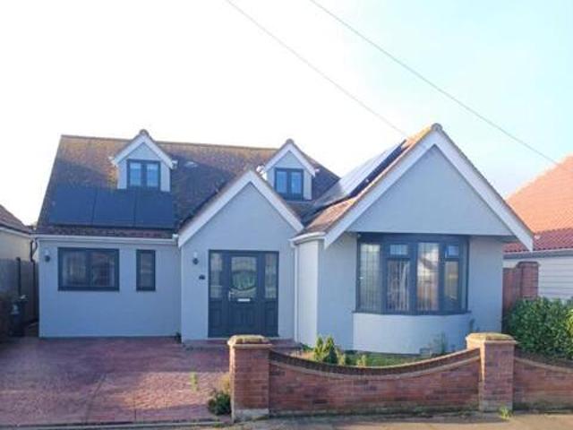 4 Bedroom Bungalow For Sale In Holland on sea