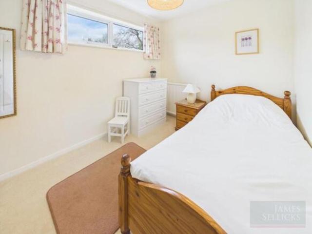 4 bedroom bungalow for sale in Hollies Way, Bushby, Leicestershire, LE7