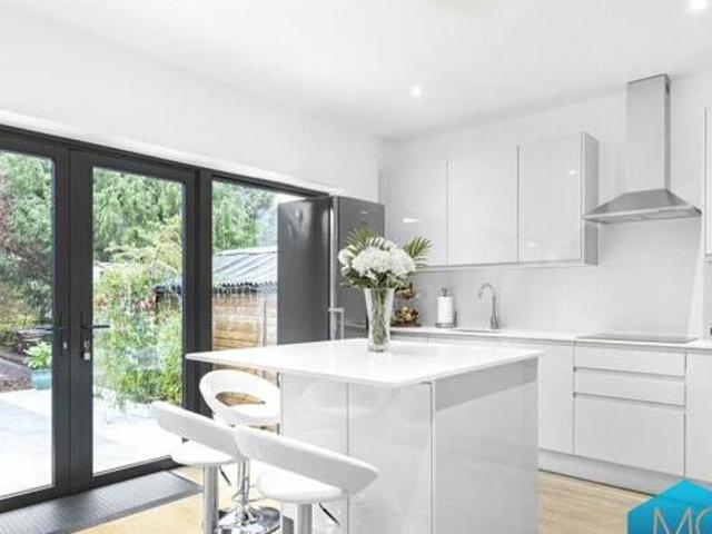4 Bedroom Bungalow For Sale In Harrow