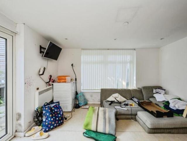 4 bedroom bungalow for sale in Heol Fach, Llangyfelach, Swansea, SA5