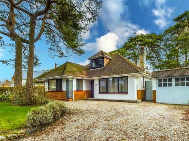 4 Bedroom Bungalow For Sale In Highcliffe, Dorset