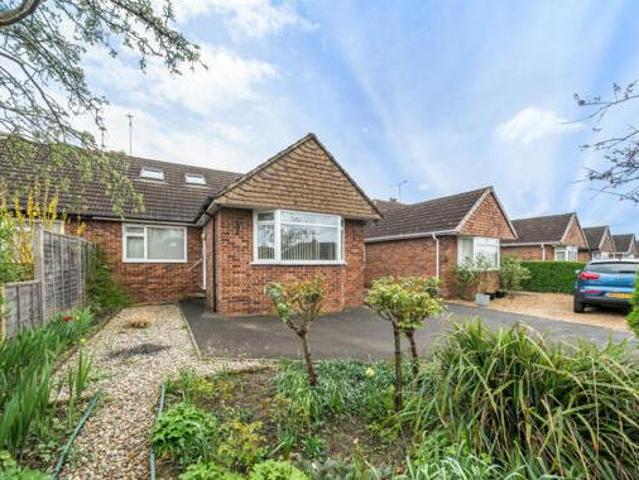 4 Bedroom Bungalow For Sale In Jacob´s Well, Guildford