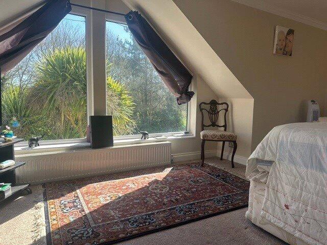 4 bedroom bungalow for sale in Lower Cippenham Lane, Slough, Berkshire, SL1