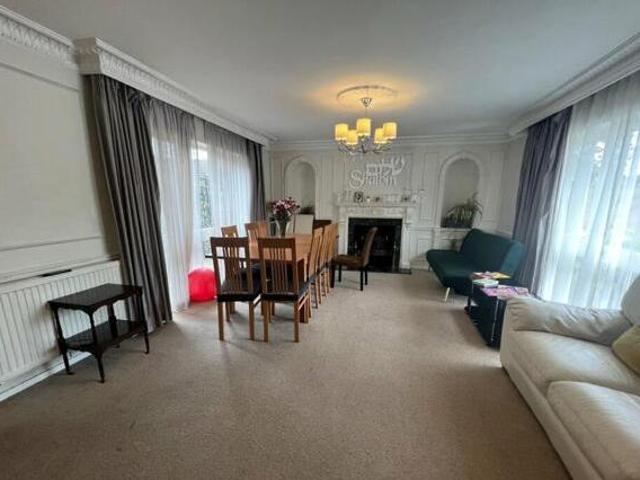 4 Bedroom Bungalow For Sale In London