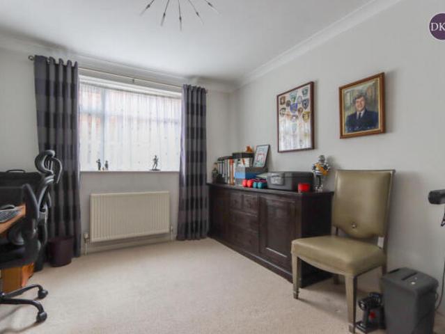 4 bedroom bungalow for sale in Langwood Gardens, Nascot Wood, WD17