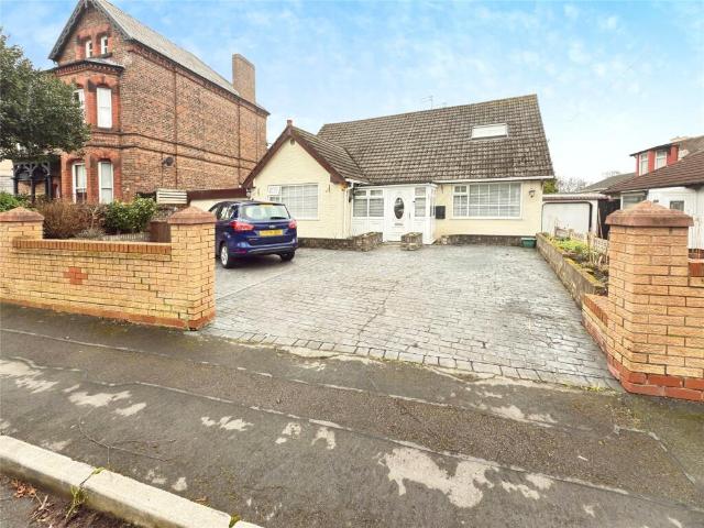 4 bedroom bungalow for sale in Litherland Park, Liverpool, Merseyside, L21