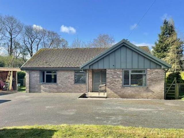 4 Bedroom Bungalow For Sale In Llanigon