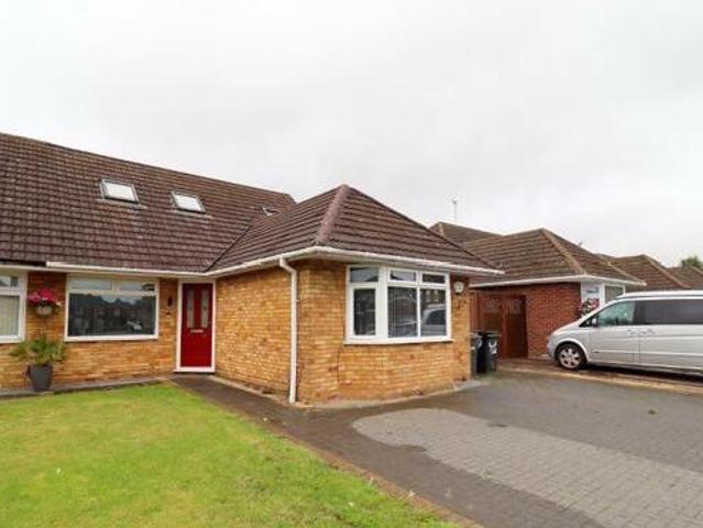 4 Bedroom Bungalow For Sale In Luton, Bedfordshire