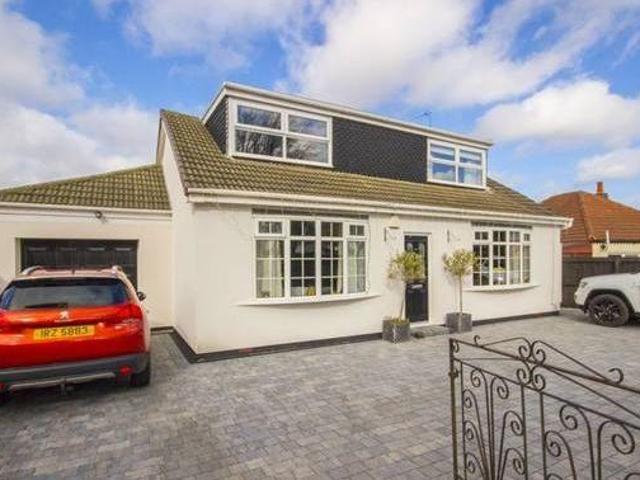 4 bedroom bungalow for sale in South Park Avenue Normanby TS6 0NS TS6