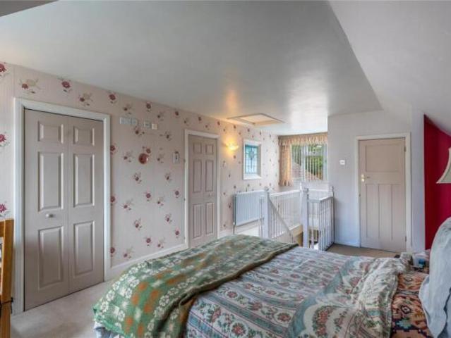 4 bedroom bungalow for sale in Pennhouse Avenue, Wolverhampton, West Midlands, WV4