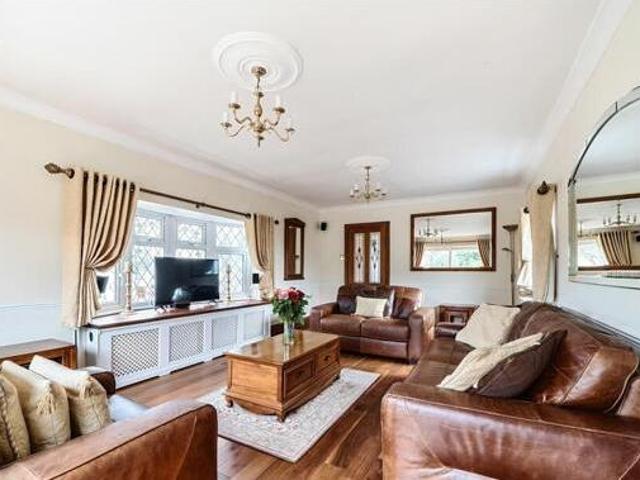4 Bedroom Bungalow For Sale In Romford