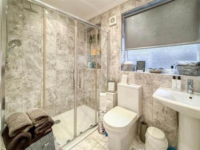 4 bedroom bungalow for sale in Ragged Hall Lane, St. Albans, Hertfordshire, AL2