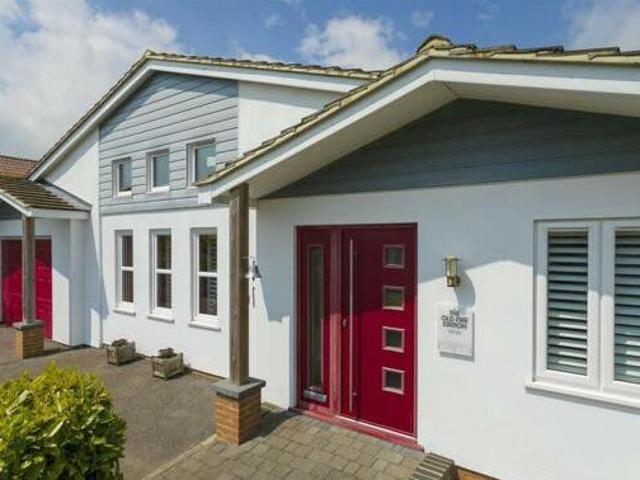 4 Bedroom Bungalow For Sale In Reach Road