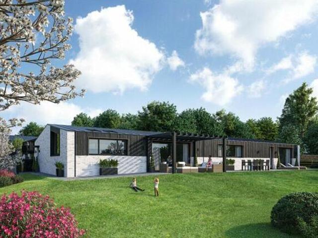 4 Bedroom Bungalow For Sale In Redhill, Surrey