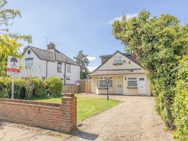 4 Bedroom Bungalow For Sale In West Drayton