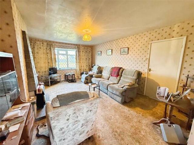 4 bedroom bungalow for sale in Windermere Avenue, North Hykeham, Lincoln, Lincolnshire, LN6
