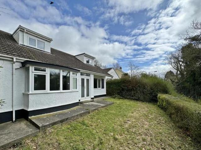 4 Bedroom Bungalow For Sale In Thalia, Main Road