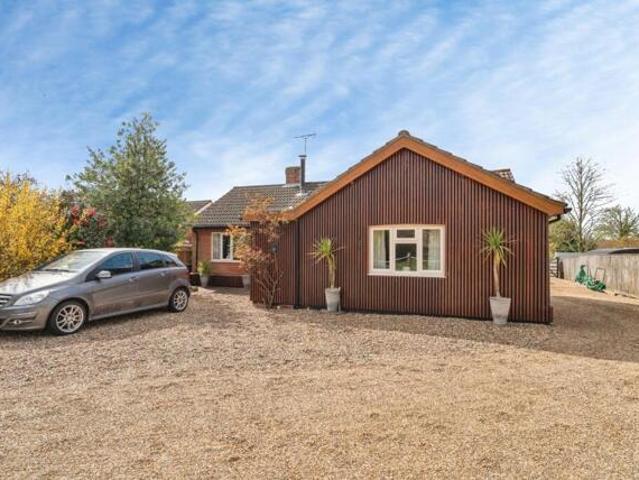 4 Bedroom Bungalow Fakenham Norfolk 101676750