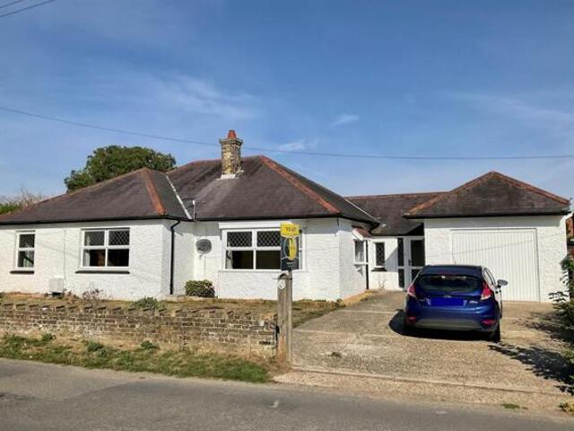 4 Bedroom Bungalow Kent Kent LS101891966