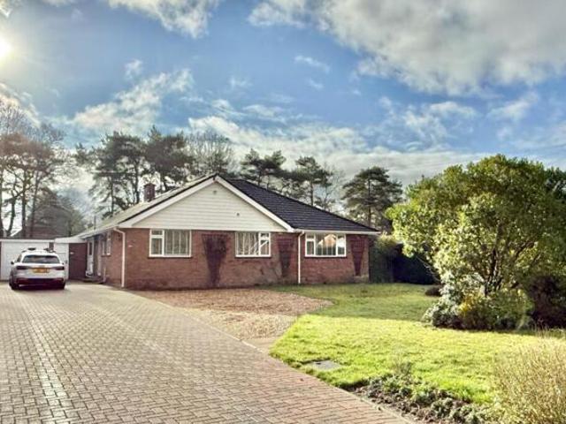 4 Bedroom Bungalow Hampshire Hampshire LS101025722