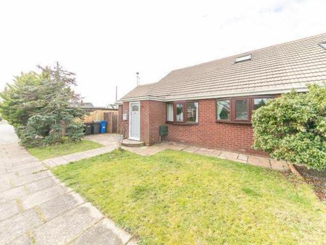 4 Bedroom Bungalow Lancs Lancashire 99344665