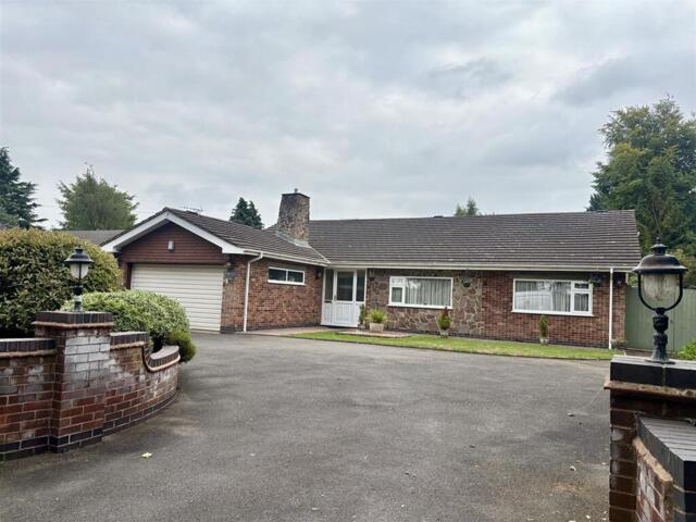 4 Bedroom Bungalow Leicestershire Leicestershire LS100158489