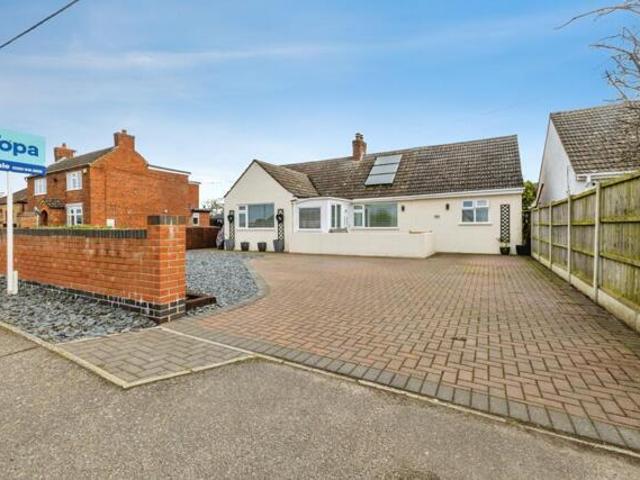 4 Bedroom Bungalow Lincolnshire Lincolnshire 101678315