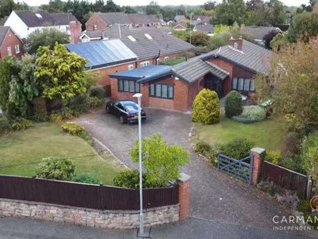 4 Bedroom Bungalow Mickle Trafford Cheshire West And Chester LS99029486