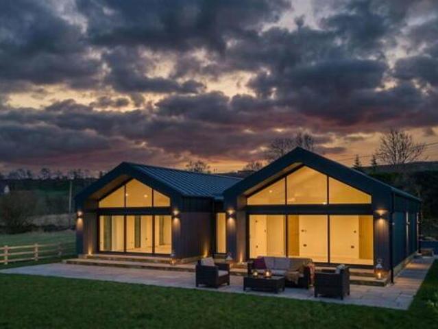 4 Bedroom Bungalow North Yorkshire Calderdale LS101797005